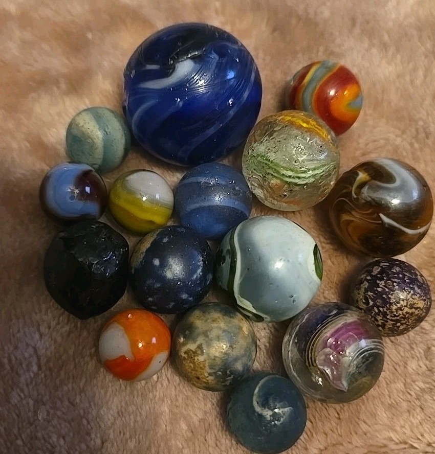 Random Lot of 16 Vintage Marbles, Assorted Colors Styles Sizes Makers ...