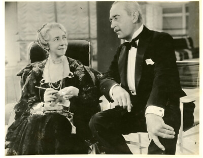 "LE RETOUR DE SOPHIE LANG" Elizabeth PATTERSON, Guy STANDING / Photo ...