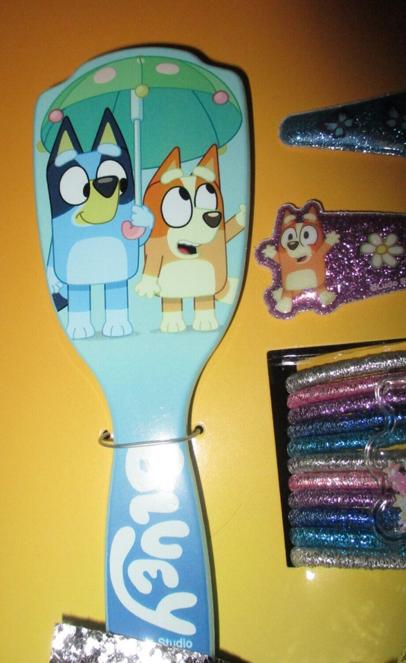 Bluey Hair Accessory Gift Set Brush Bow Clips Elastics Girls Birthday ...