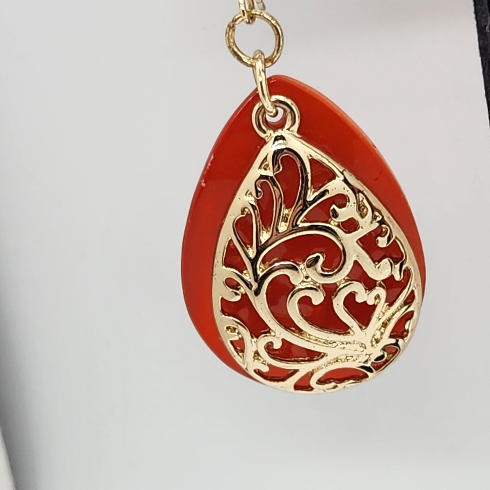 2" Long Red-Orange Dyed MOP Mother Of Pearl Gold Tone Dangle Earrings ...