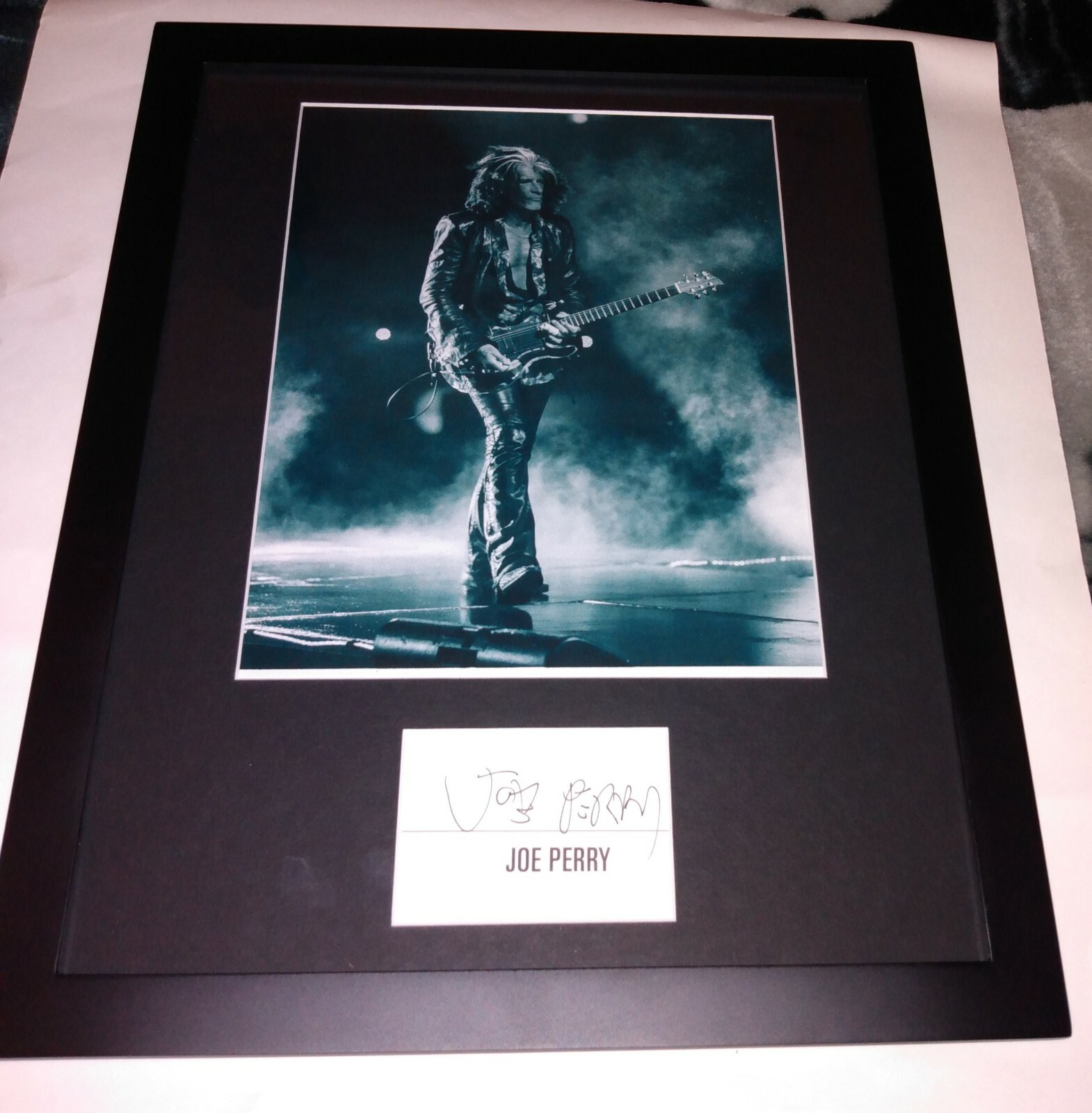 AEROSMITH SIGNED JOE PERRY SIGNED PHOTO FRAMED MATTED LIVE PHOTO COA ...