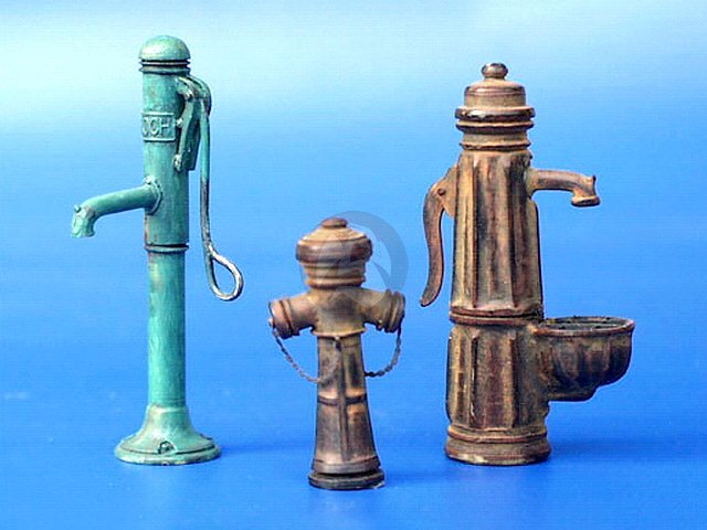 Plus Model 1/35 Hand Crank Water Pumps (Pitcher/Parish Pump) & Fire ...
