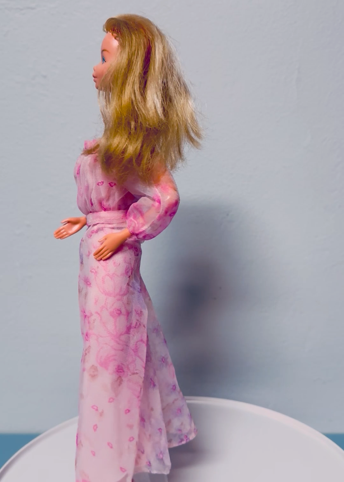 VINTAGE 1987 BARBIE KISSING BARBIE-THE DOLL WHO KISSES-2597 MATTEL ...