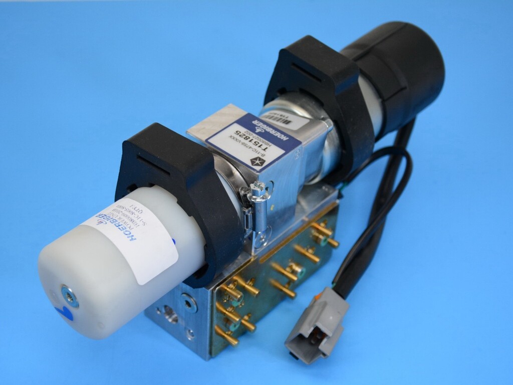 Convertible Top Hydraulic Pump-LX, VIN: B Mopar 68027037AA for sale ...