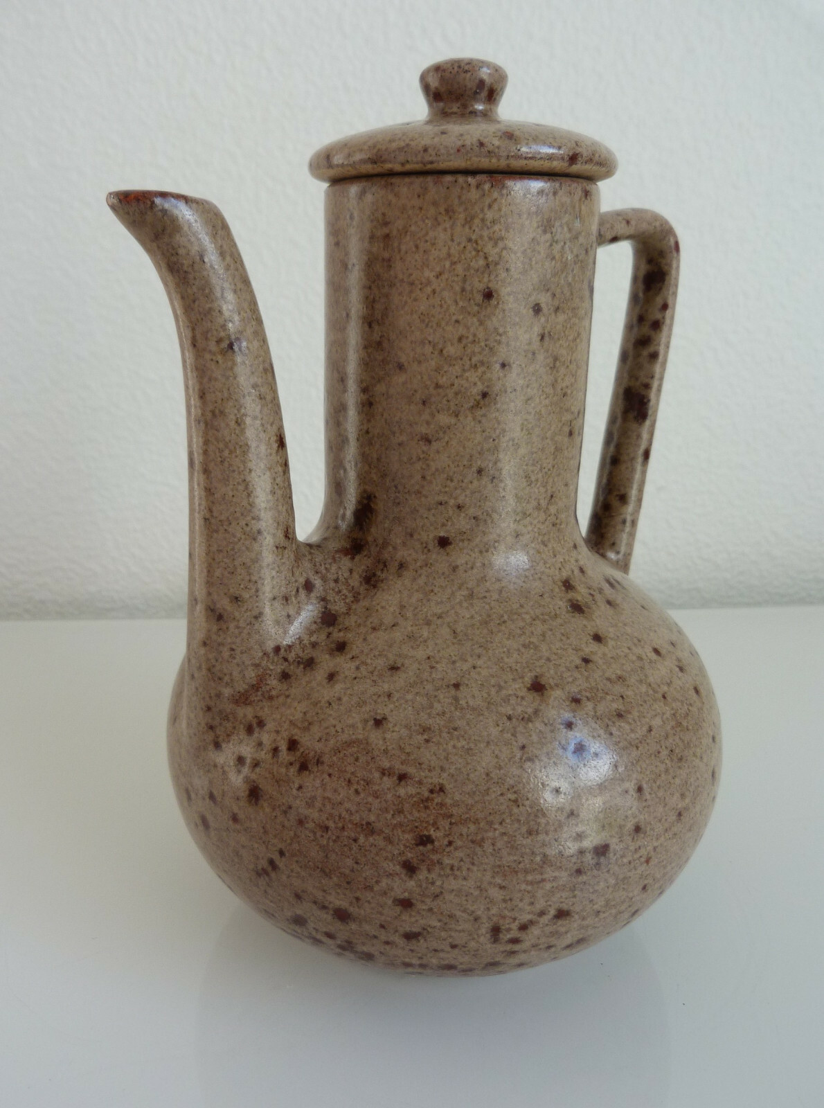 ELEGANTE THEIERE EN GRES CHAMOTTE PYRITTE SIGNE LISE SOUS LA BASE PLUS ...