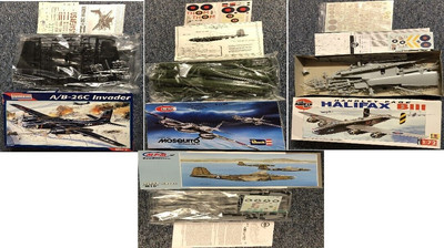 FOUR PLASTIC WWII AIRPLANE MODEL KITS. ALL COMPLETE IN BOX. | eBay