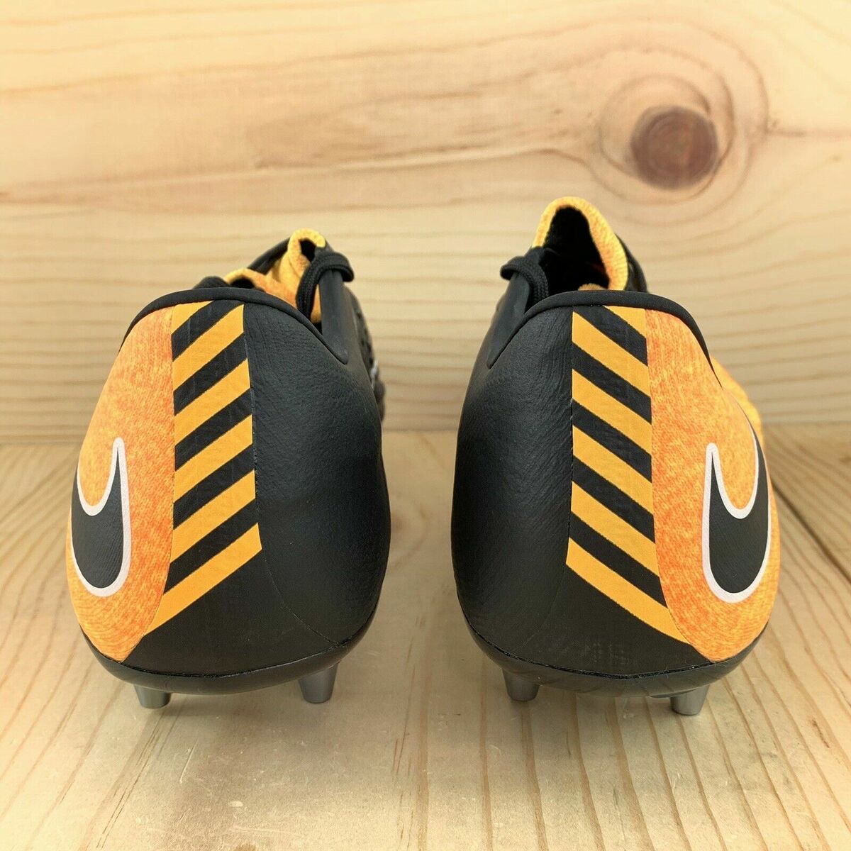 NIKE HYPERVENOM PHANTOM III SG SOCCER CLEATS SIZE 6.5 ORANGE NIKE HYPERVENOM PHANTOM III SG SOCCER CLEATS SIZE 6.5 ORANGE