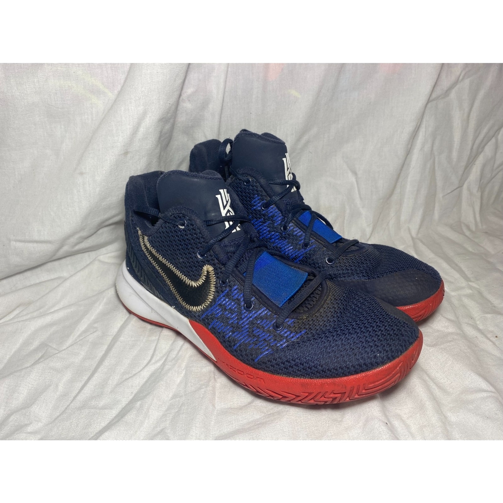 Nike Zoom Kyrie Flytrap II 2 Basketball Shoe Size 8.5… - Gem