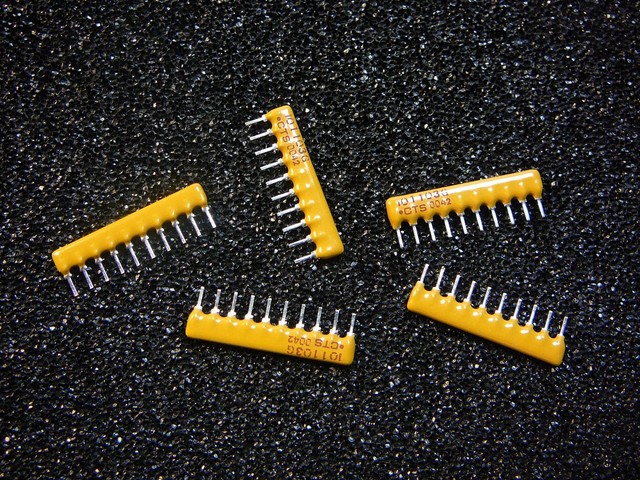 CTS 773101103 Thick Film Resistor Network 10K Ohm 2 1.66W 10-Pin SIP ...