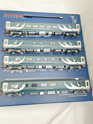 Accurascale ACC2221AB2 CALEDONIAN SLEEPER CAF Mk5 COACH SET HIGHLANDER ...