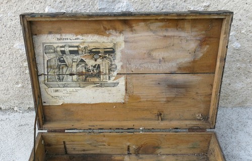 ANCIENNE CAISSE en BOIS, militaire, caisse allemande, WW2, bois & métal ...