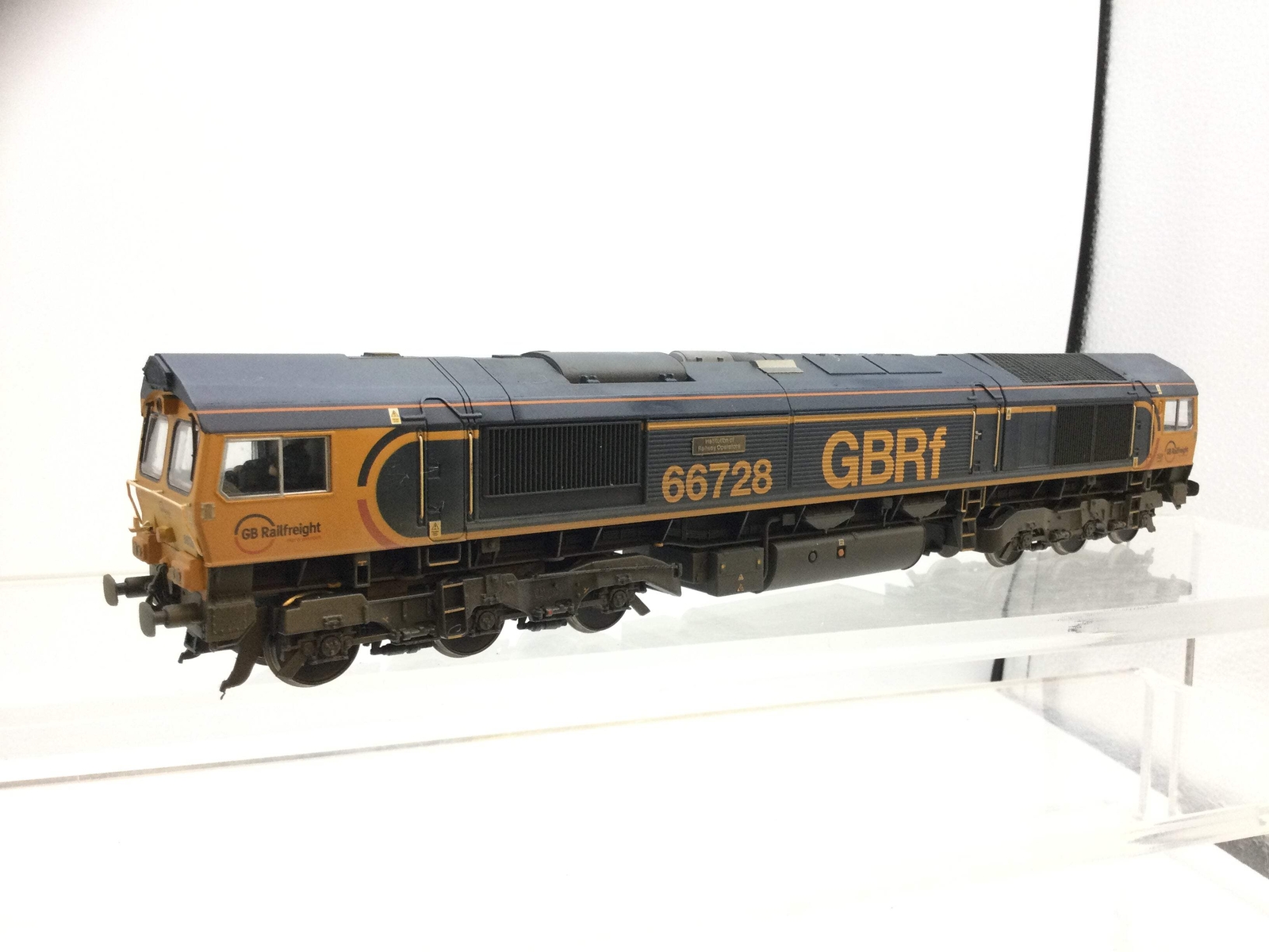 Bachmann 32-980A OO Gauge GBRF Class 66 66728 Institute of Railway ...
