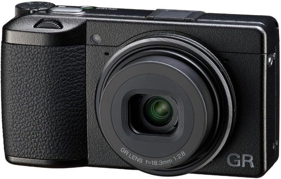 Ricoh GR III HDF Digital Camera with Built-in Highlight Diffusion ...