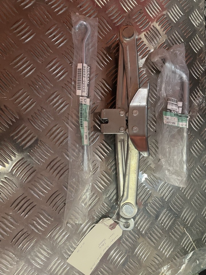 NISSAN JUKE F15 2014-2019 OEM EMERGENCY JACK LIFTER WITH TOOLS KIT ...