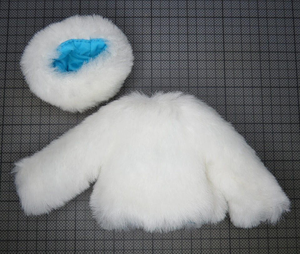 Integrity Toys Dynamite Girls Eltin White Fur Coat Jacket Hat will fit ...