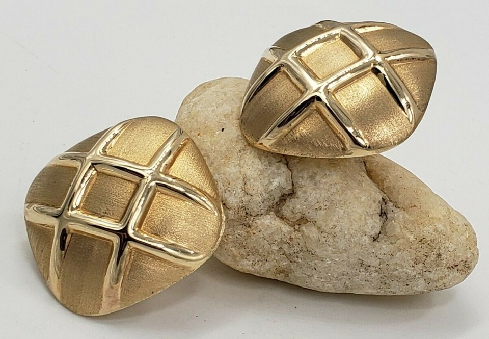 14Kt Yellow Gold* Rounded Square Matte And Polished Earring -Omega Back ...
