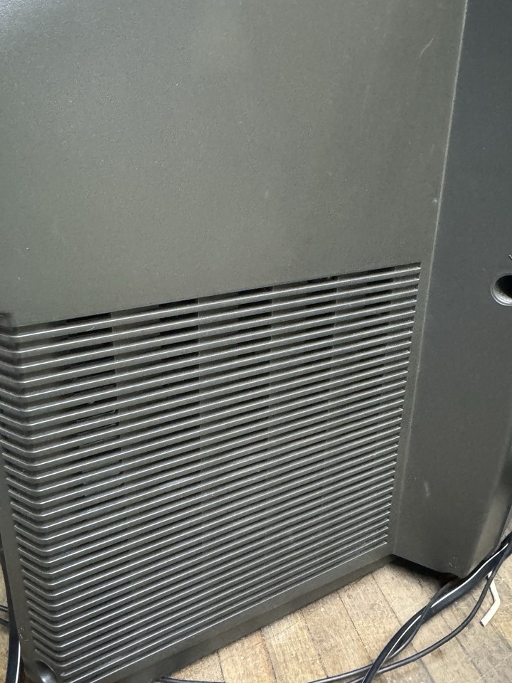 Sony Trinitron KV-20VM40 20" CRT TV/VCR Combo VHS Retro Gaming Vintage ...