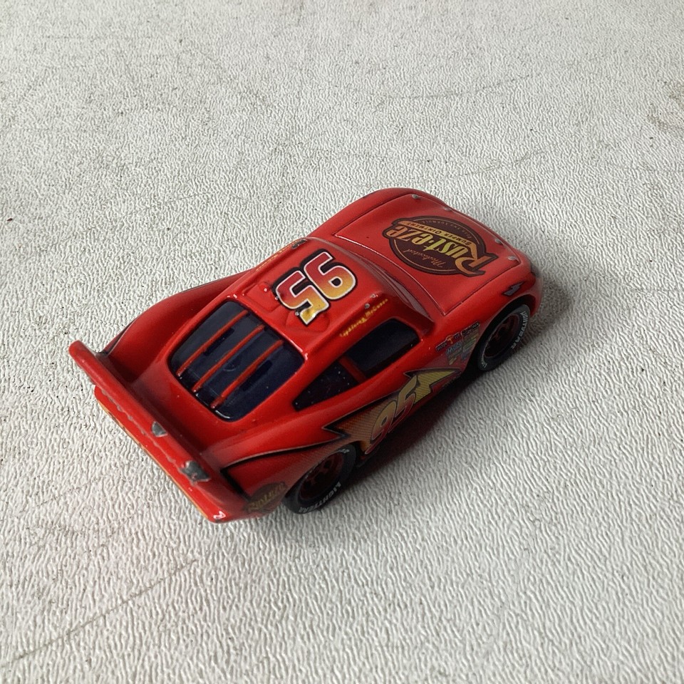Disney Pixar Cars Pit Crew Member GUIDO ~ Lighting McQueen #95 Pit Crew ...