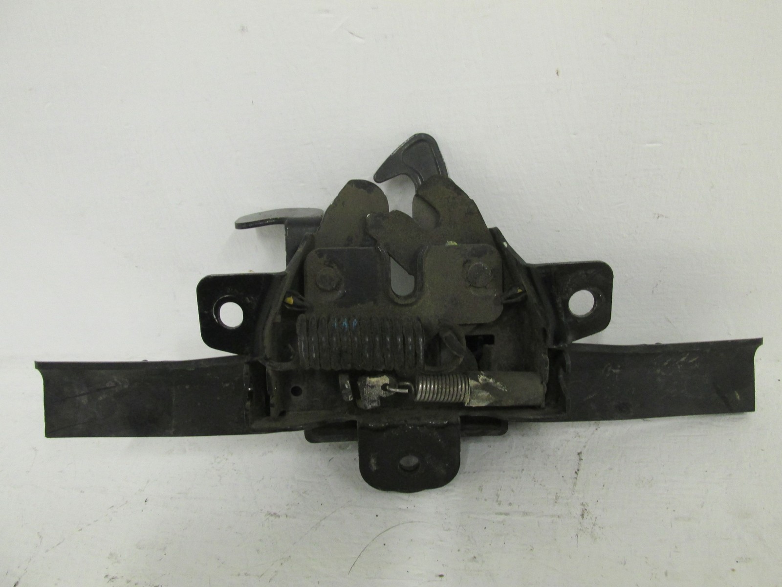 2012 Hyundai Sonata Hood Latch 4DR Sedan 150531 R318 | eBay