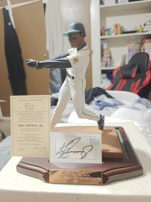 Ken Griffey Jr statue And Autograph Certified | eBay
