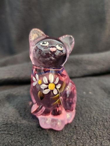 FENTON MINI PINK LEMONADE SITTING CAT w DAISIES & DRAGONFLY | eBay