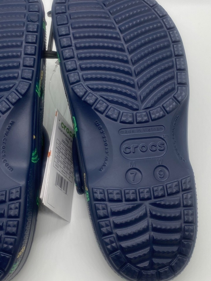 Crocs - W9 - NEW Very Pretty Baya Seasonal Printed Clog - Navy/Palm ...