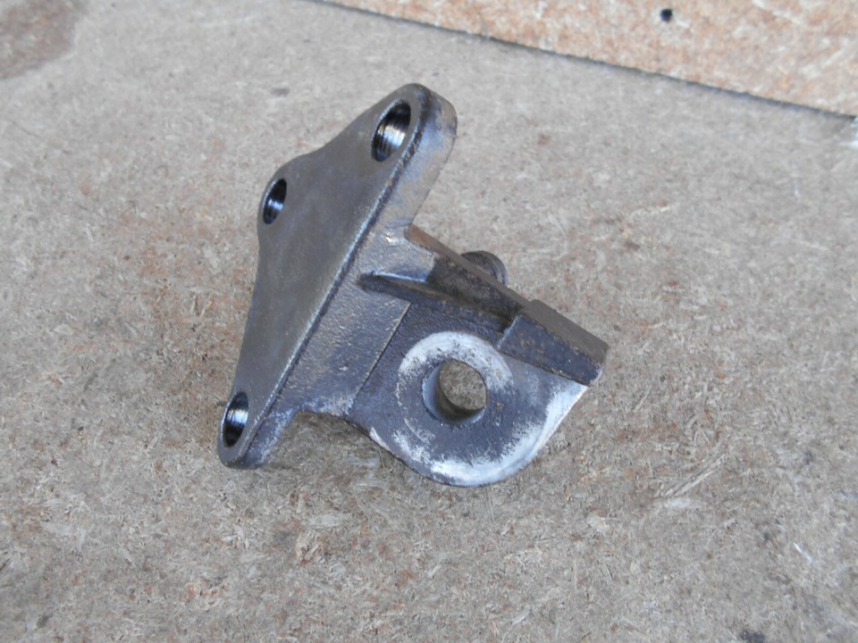 Side Prop Kick Stand Carrier Brackets T2080515 - Triumph 1050 Speed ...