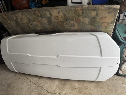 Thule Flow White Low Profile Locking Cargo Case in Great Condition! | eBay