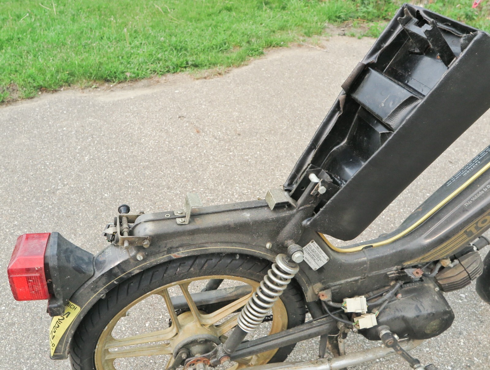 Vintage 1985 TOMOS Golden Bullet 50cc Moped Needs Repair or EBike ...