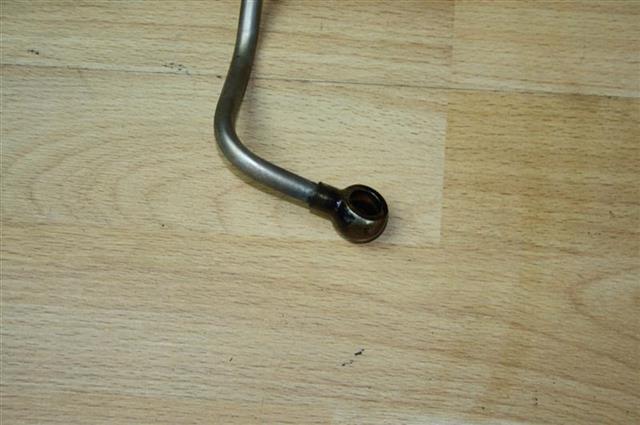 Audi A4 B7 8E 8H A6 4F Seat Exeo Ölrohr Ölleitung Vorlauf Turbo ...