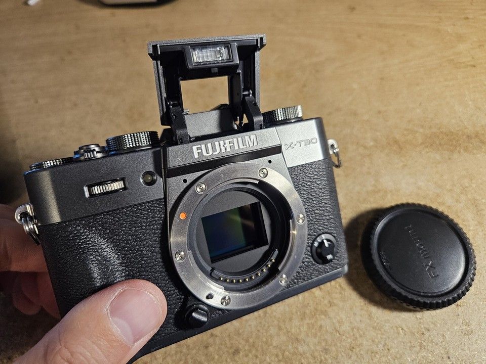 Fujifilm X-T30 26.1MP charcoal Mirrorless Camera Shutter count only 292 ...