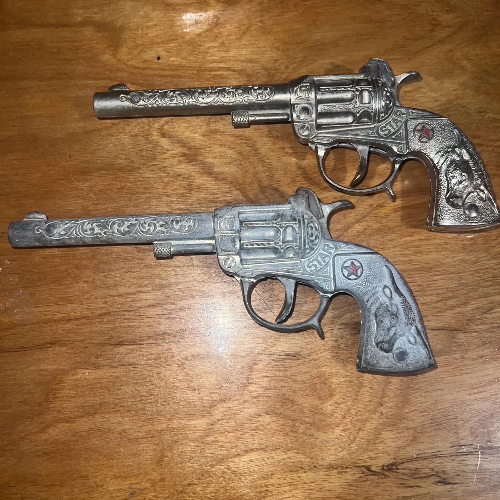 2 Vintage Star Toy Revolver Cap Gun Diecast Metal with Red Star & Bull ...
