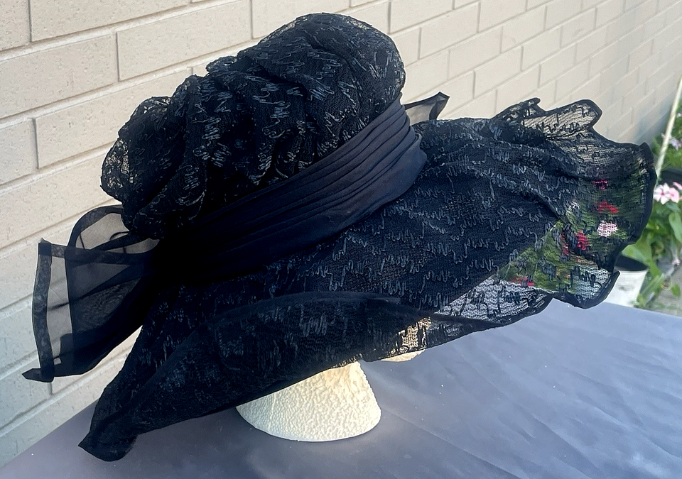 Elegant Women’s O’Neil's Black Ruffled Veil Hat w/ Hat Box | eBay
