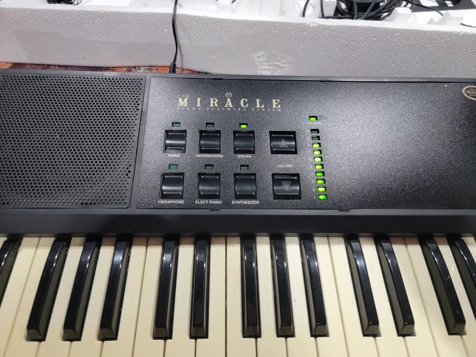 Nintendo Nes MIRACLE PIANO TEACHING SYSTEM Tested In Box Read ...