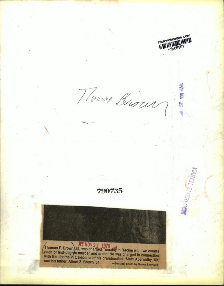 1979 Press Photo Thomas Brown Being Charged With Murder and Arson in ...