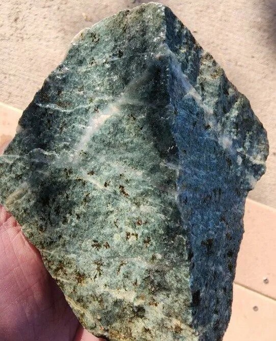 GREEN JADEITE from California - BEAUTIFUL Rough Jade. Clear Creek CA ...