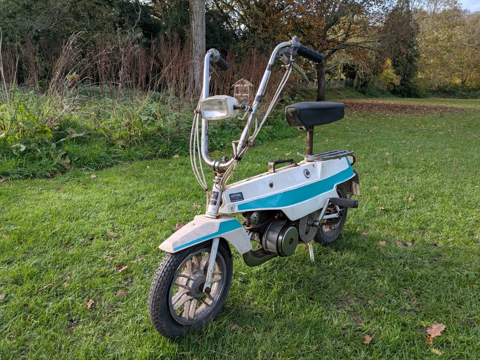 Motobecane Mobylette X1 50cc Moped Scooter Retro Classic Collectors ...