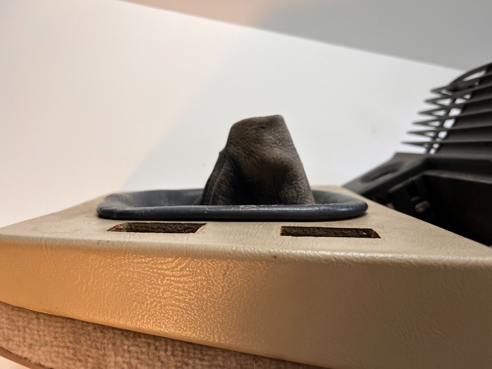 NEW BMW E24 E28 Manual Shift Boot Ring Clip Shifter Trim Frame 635csi ...