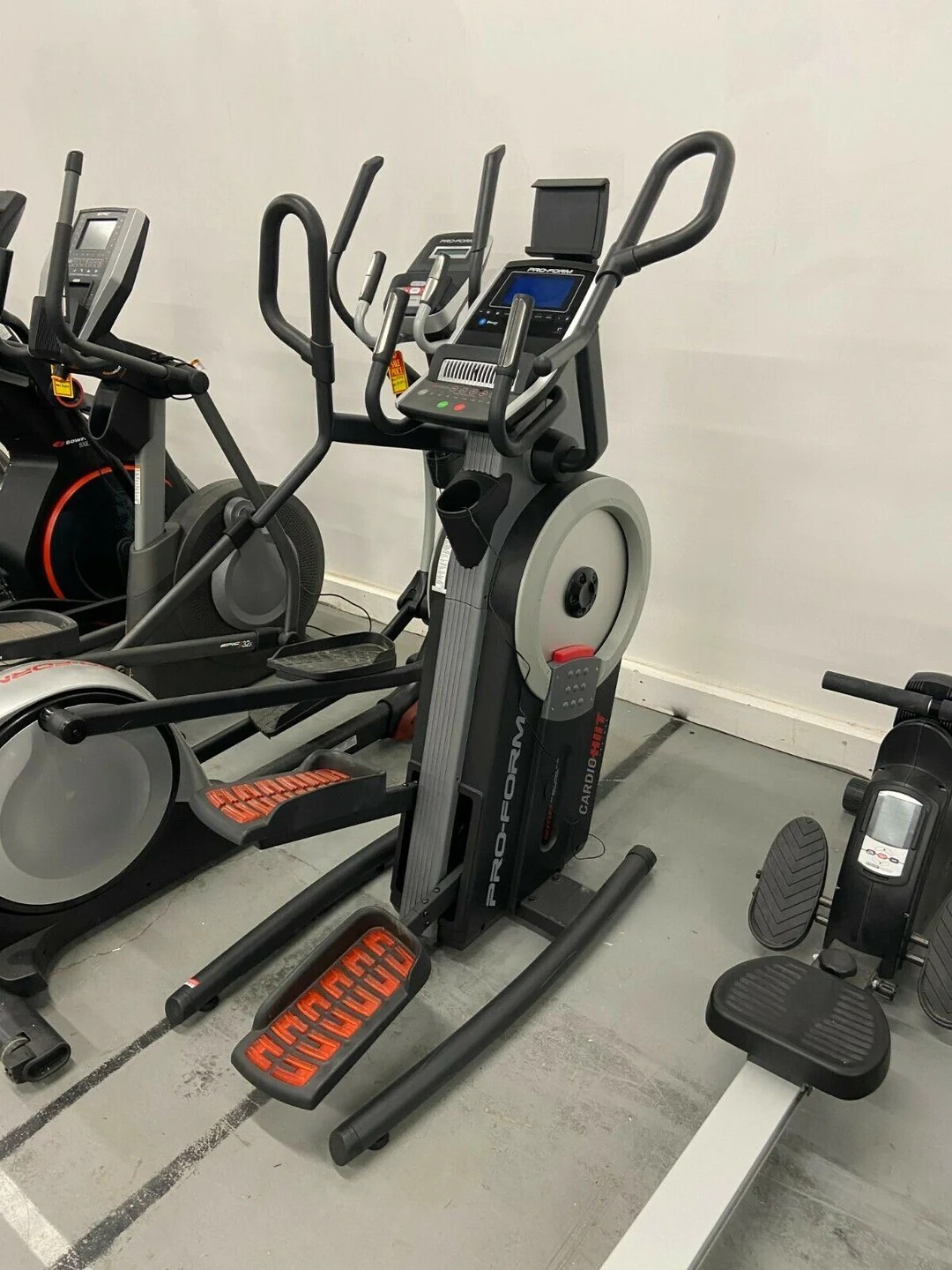 ProForm Cardio Hiit Elliptical Cross Trainer Fitness Kit - PFEL09915 ...