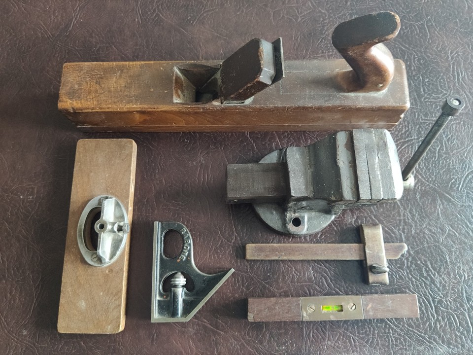 A Collection of 33 x Vintage Gouge Chisels, Plane, Vice Set Square Etc ...