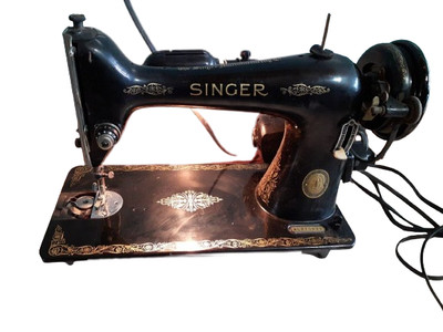 Vintage Singer Sewing Machine, Model 66, Black, Accents, Pedals, Motor ...