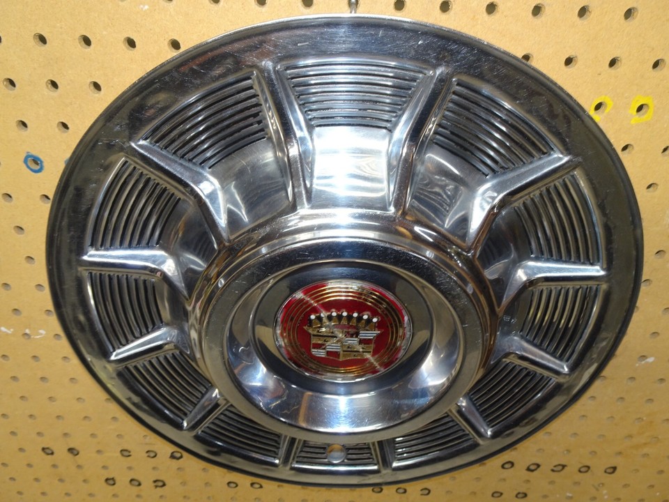 1957 Cadillac Eldorado Sombrero 57 Hubcap 15" Caddy Wheel Cover 50s ...