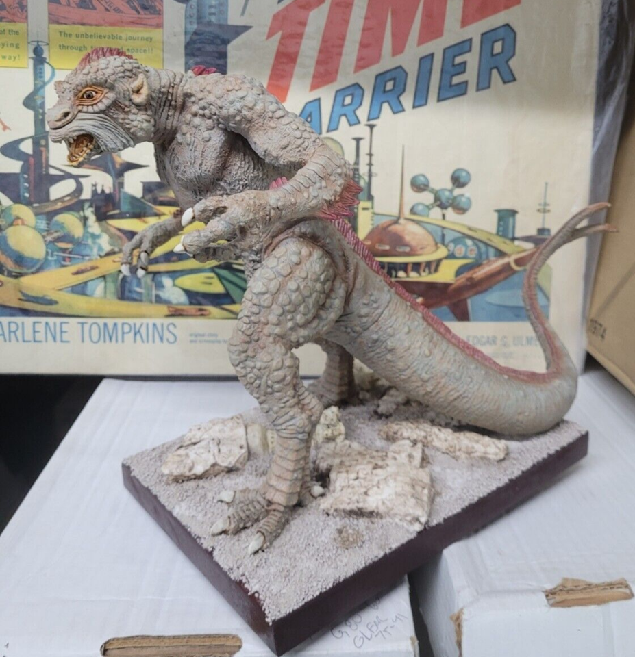 Built up Star Ace Ymir vinyl model kit Harryhausen X-Plus stop-motion ...