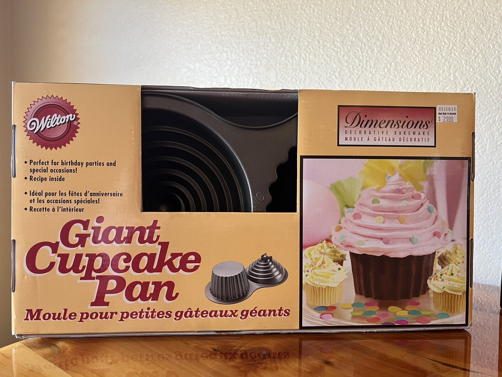 Wilton Giant Cupcake Cake Pan Decorative Bakeware Non Stick New in box ...