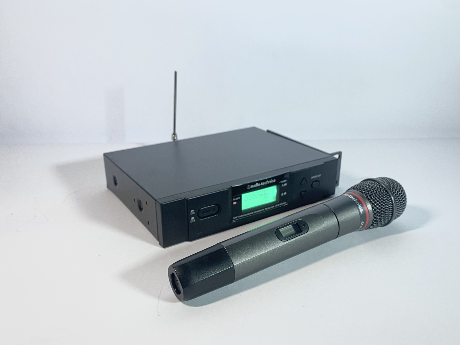 Audio Technica Wireless Mic Kit: ATW-R3100bD Receiver + ATW-T341 ...