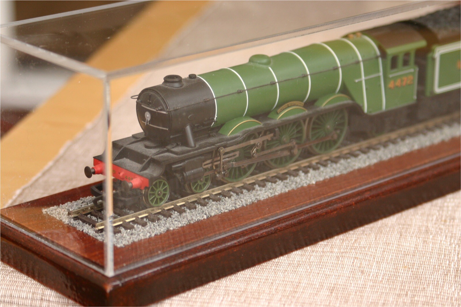 Display Case For Hornby - Lima - Bachmann - Flying Scotsman & Coach ...