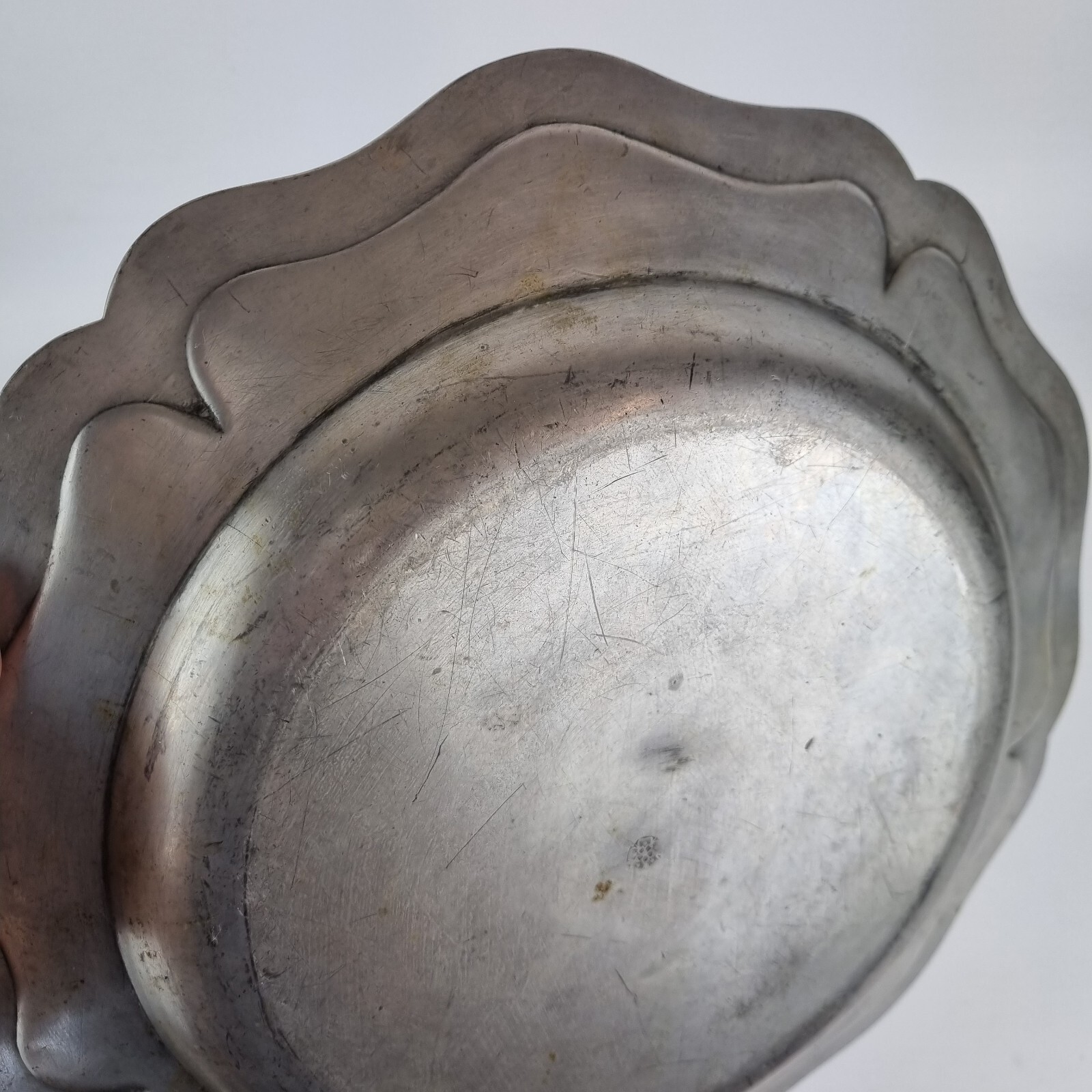 Vintage / Antique Pewter Charger Dish With Scalloped Edges 32.8cm #4 ...