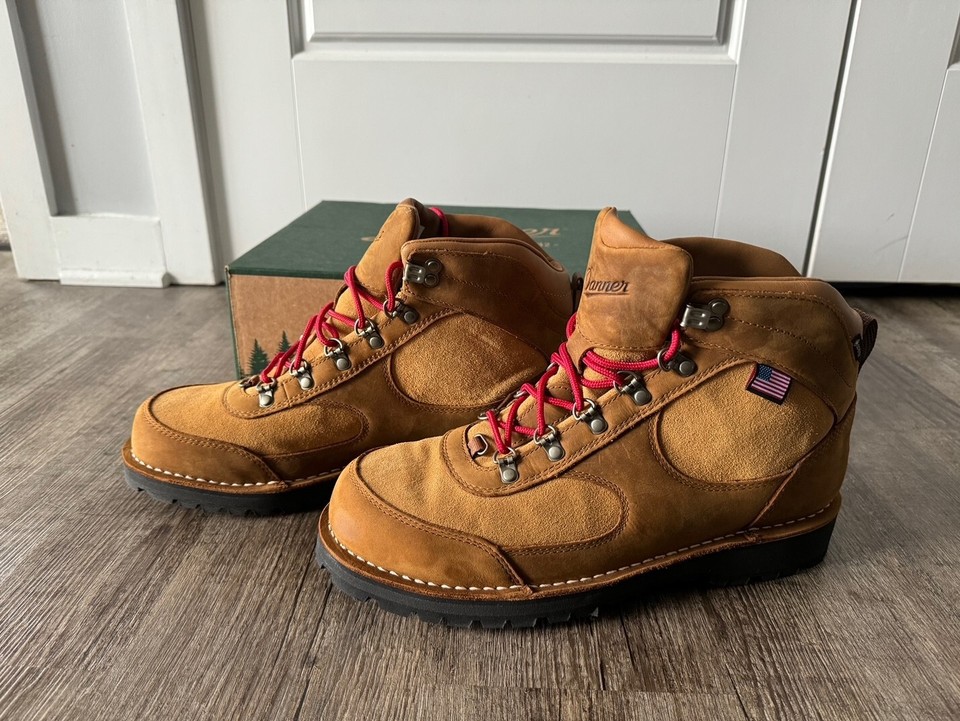 DANNER® CASCADE CREST MEN'S GRIZZLY BROWN HIKING BOOTS 60430 - Size 10. ...