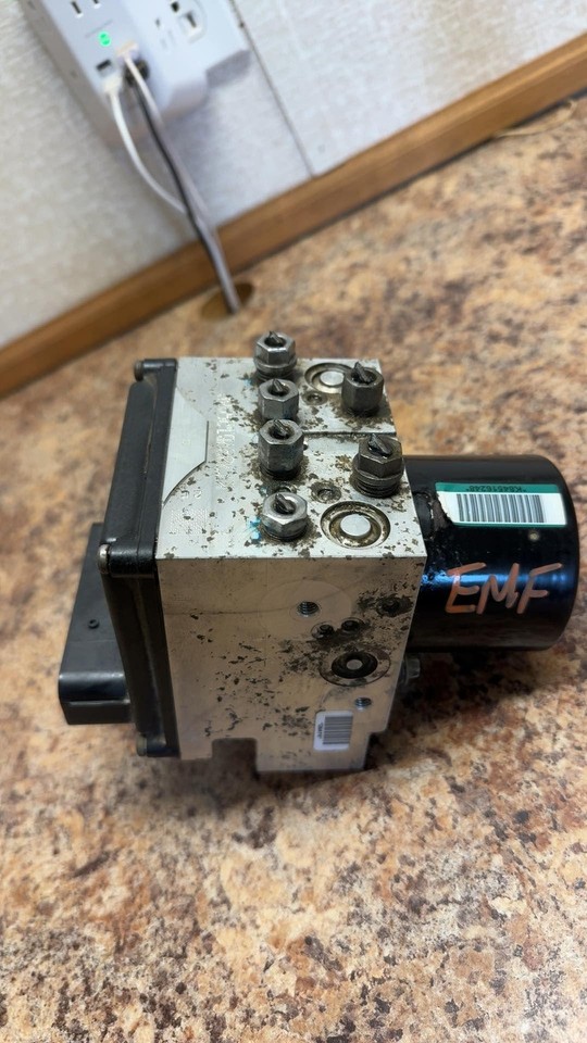 2017-2018 Ram 2500 3500 ABS Unit Anti-Lock Brake Assembly Pump and ...