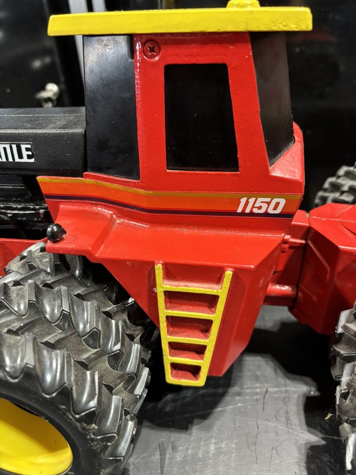 Versatile 1150 TRACTOR 1/16th Cab 4WD Articulating TriplesAround ...